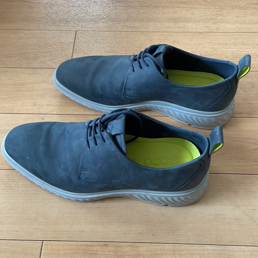 Ecco Mens St.1 Hybrid Lite. Size Eu 42. Color Blue - Gem